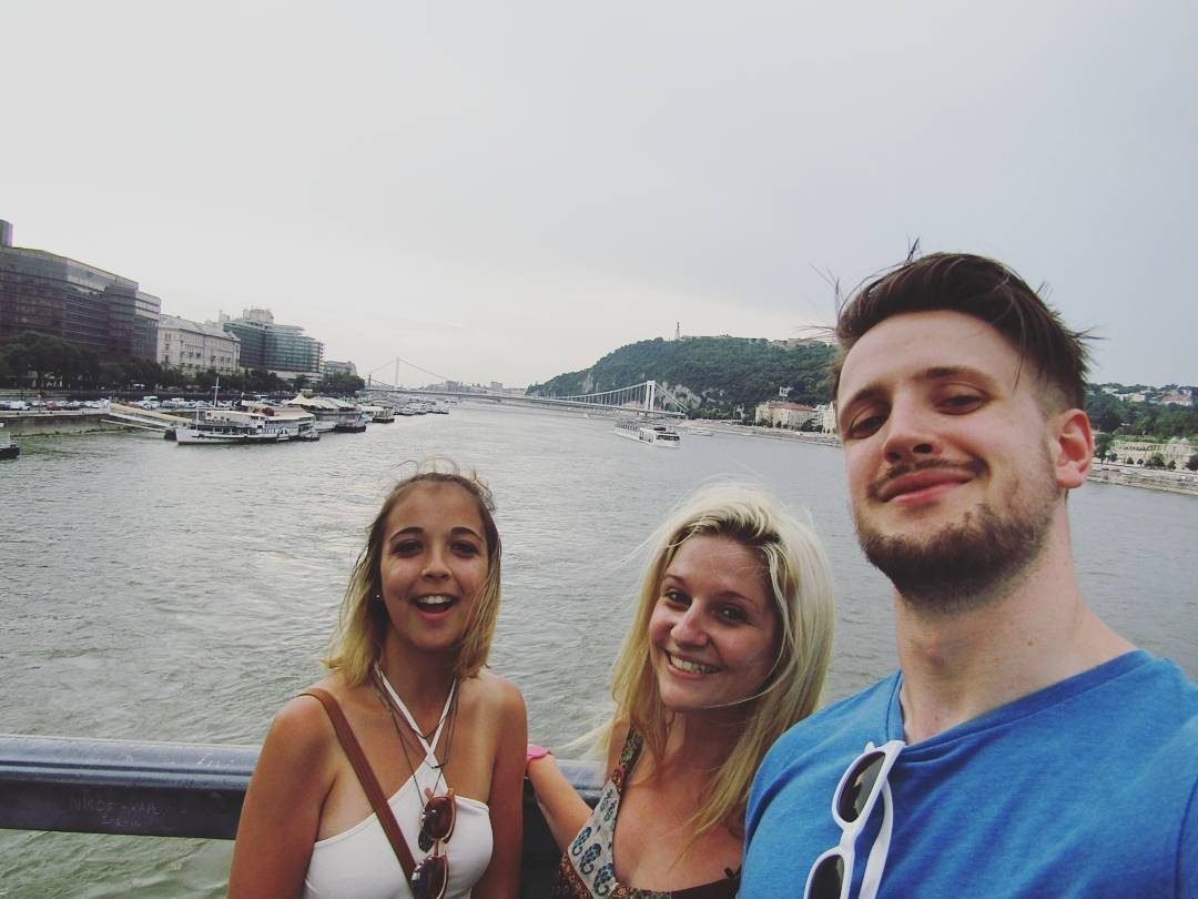 How to Make Friends in a Hostel - Tips From a Backpacker