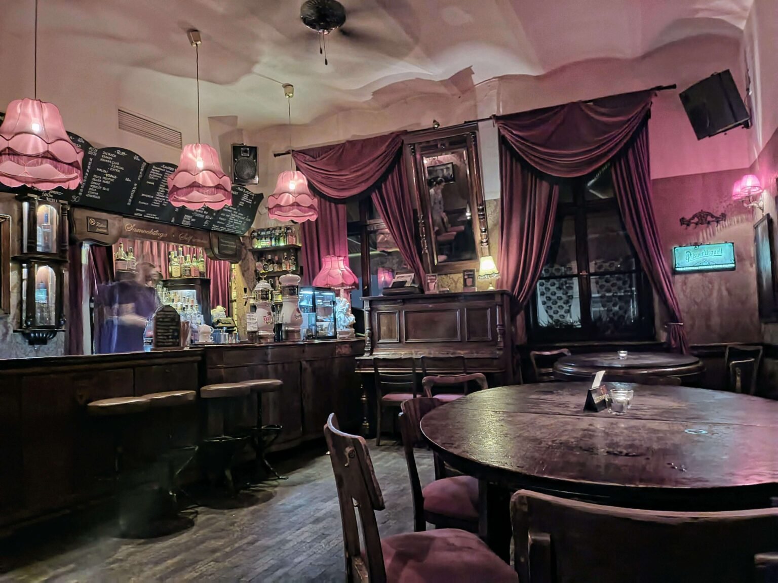 Nightlife in Krakow - The Ultimate Guide to Bars and Clubs in Krakow