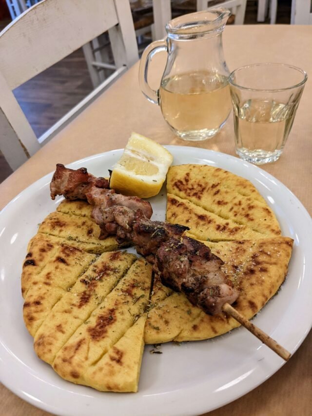 What to Eat in Athens - A Quick Guide to the Best Food in Athens ...